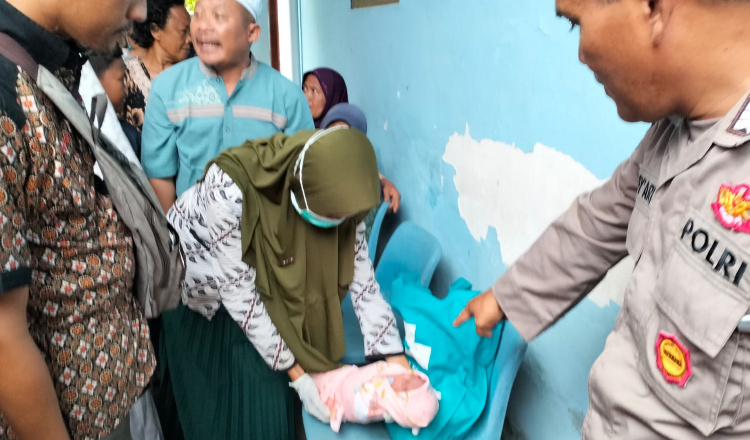 Warga Talango Sumenep juga Temukan Uang Rp 5 Ribu dalam Tas Bersama ...