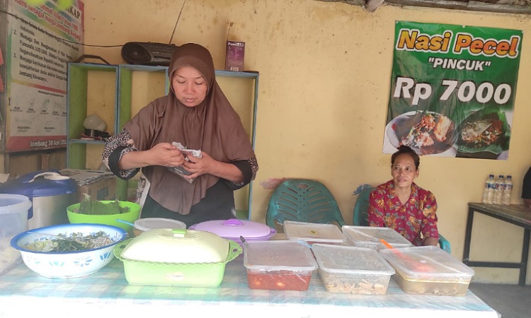Nasi Pecel Kembang Turi Khas Jombang, Lezatnya Tak Terkalahkan - Sumber ...