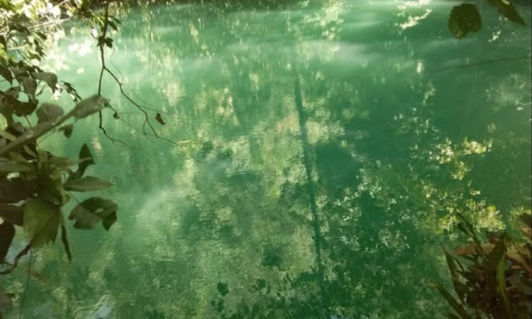 Tiwu Cewe, Danau Imut Seperti Kuali Yang Menawarkan Suasana Tenang ...