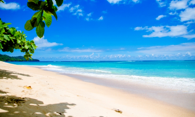 Pantai Ria Kenjeran: Destinasi Wisata Pantai Legendaris di Surabaya ...