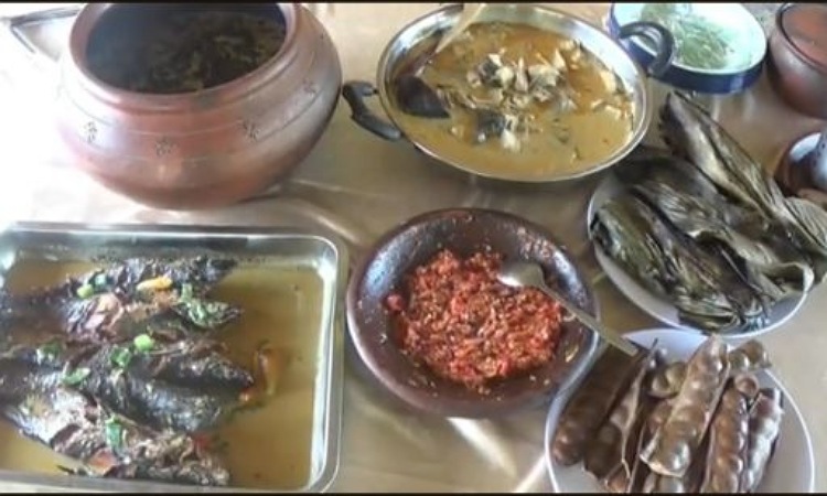 Nikmati Sensasi Ikan Patin Asap Nasi Krekel Khas Banjarnegara di Warung ...