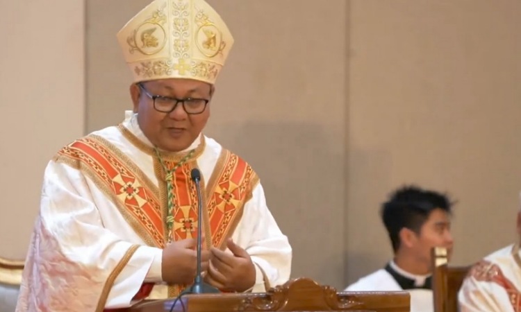 Surabaya Sambut Uskup Baru: Mgr. Agustinus Tri Budi Utomo Ditahbiskan ...