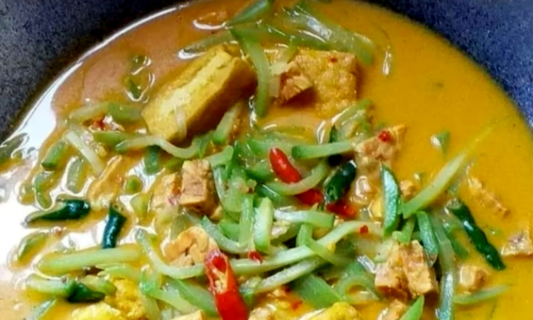 Sayur Gabus Pucung: Ikon Kuliner Betawi yang Menggabungkan Ikan Gabus ...