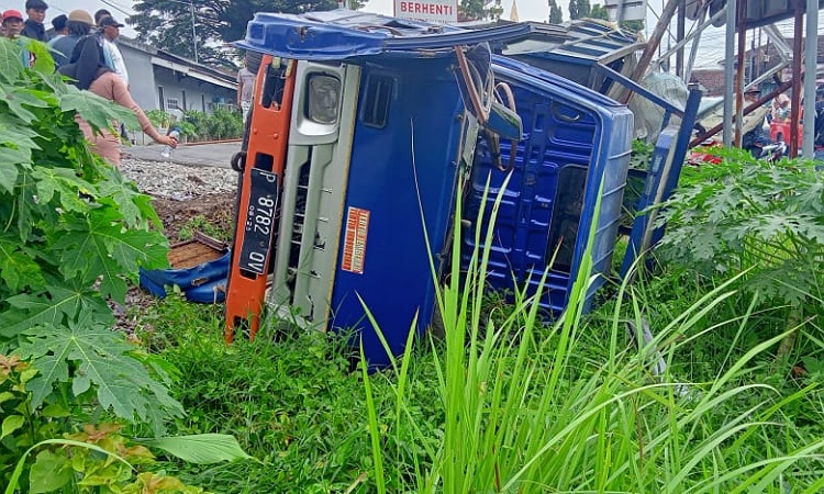 Kecelakaan Maut di Patrang Jember, Sopir Truk Tewas Setelah Diseruduk Kereta Logawa - SUARA ...