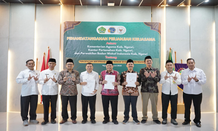 Percepatan Sertifikasi Tanah Wakaf, BPN Ngawi Teken PKS dengan Kemenag dan BWI - SUARA INDONESIA