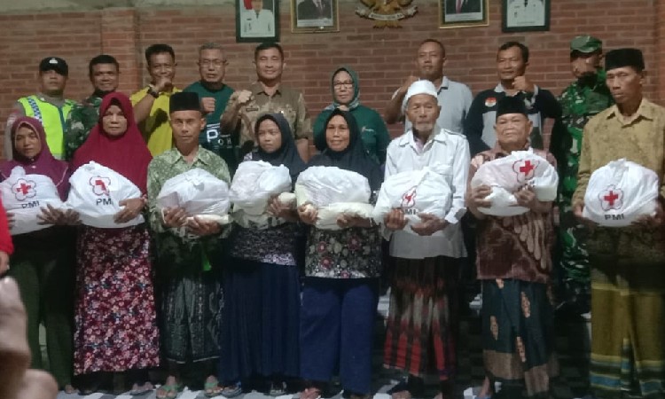 PMI Blora Salurkan Bantuan untuk Korban Banjir di Tujuh Kecamatan - SUARA INDONESIA