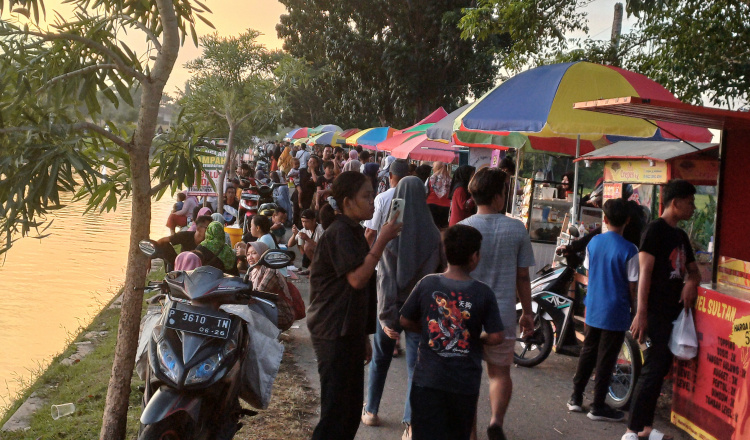 Burnik City Situbondo Ramai Pengunjung, UMKM Lokal Raup Omzet Puluhan ...