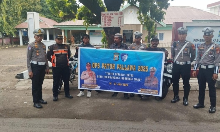 Satlantas Jeneponto Edukasi Pengendara, Fokus Sosialisasi di Operasi Patuh Pallawa 2025 - SUARA ...