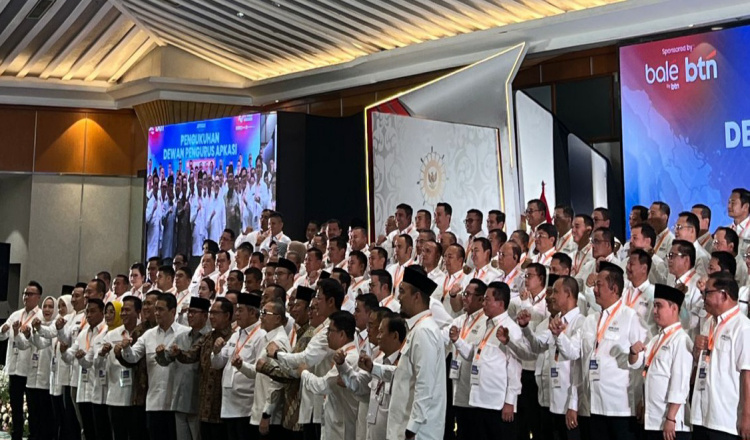 Mendagri Lantik Bupati Situbondo sebagai Wakil Ketua Umum APKASI - SUARA INDONESIA