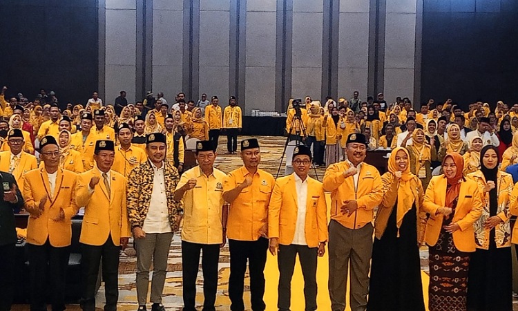 Wongso Negoro Jabat Ketua DPD Partai Golkar Gresik 2025-2030 - SUARA ...