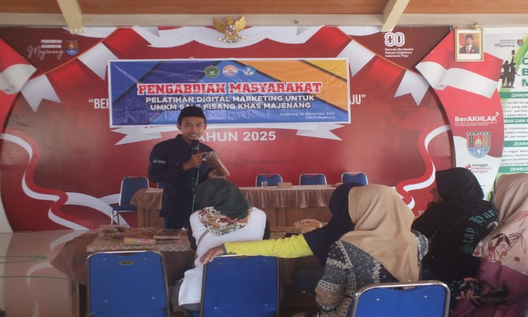 Dorong UMKM Sale Pisang di Cilacap Naik Kelas, STKIP Majenang Gelar Pelatihan Digital Marketing ...