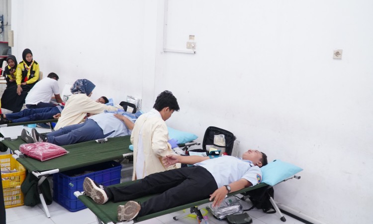 SMK Negeri 2 Krian Gelar Donor Darah, Wujud Peduli dan Kontribusi ...